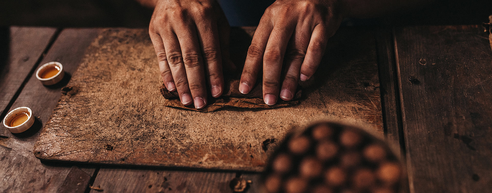 Don Valdi Cigar Roller Events – Hire a cigar roller for your event